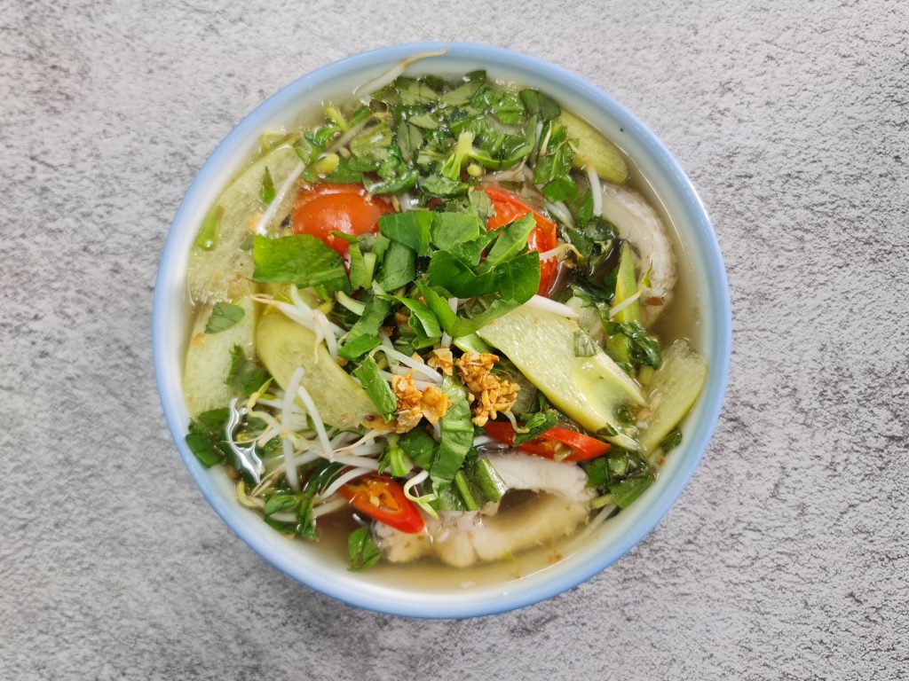 Cách Nấu Canh Chua Cá Lóc Ngon Chuẩn Vị - Đơn Giản Tại Nhà - WineFood